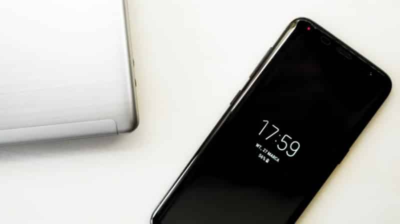Blinking Green Light on Android Phone - What Is It and How to Fix it