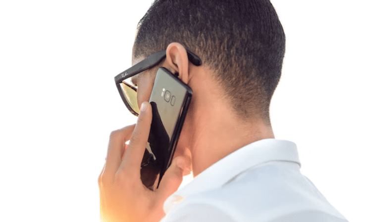 Call ends immediately after dialing on android